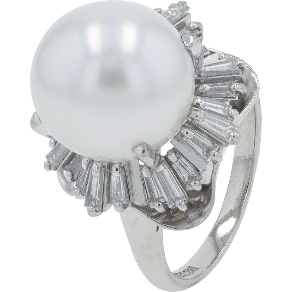 Platinum 900 Ring with 11.9 - 12mm Pearl and 0.92 Carat Baguette Diamo ...